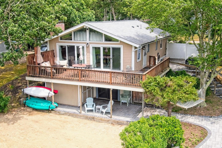 Waterfront Home W/dock, Deck, Central A/c & Kayaks - Massachusetts