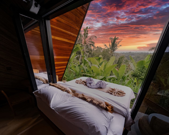 Dc Ubud | Floating Bed | Volcano View | Cinema - Bali