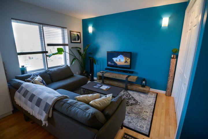 Downtown Yukon Apartment Min 60 Day Rental - Whitehorse