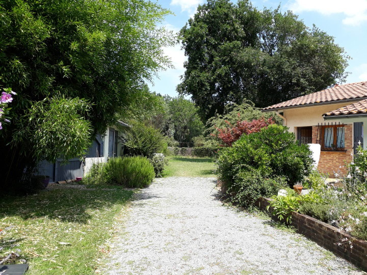 Petit Studio Indépendant Au Milieu De La Nature - Biganos