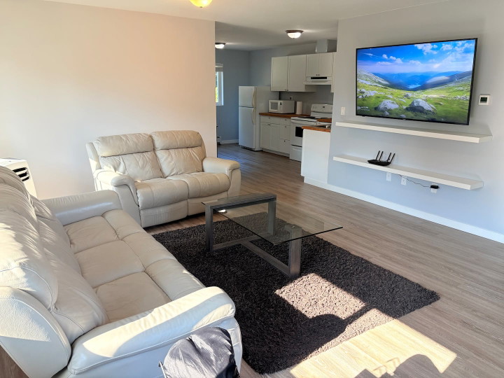Private Forest Retreat / Upper Level 2br Suite. - 애보츠포드