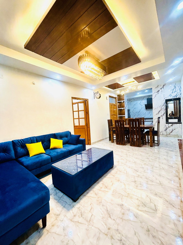 3bhk W/ 200° Valley View | 2 Balconies | Near Mall - Shimla