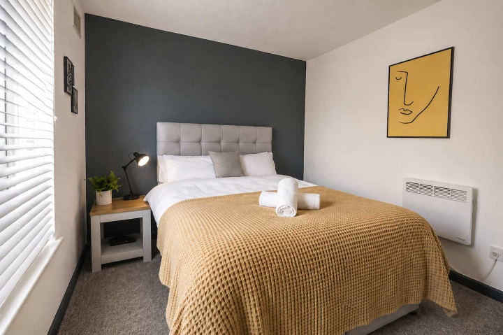 Leafy Suburban Apartment | Escape The City - Derby