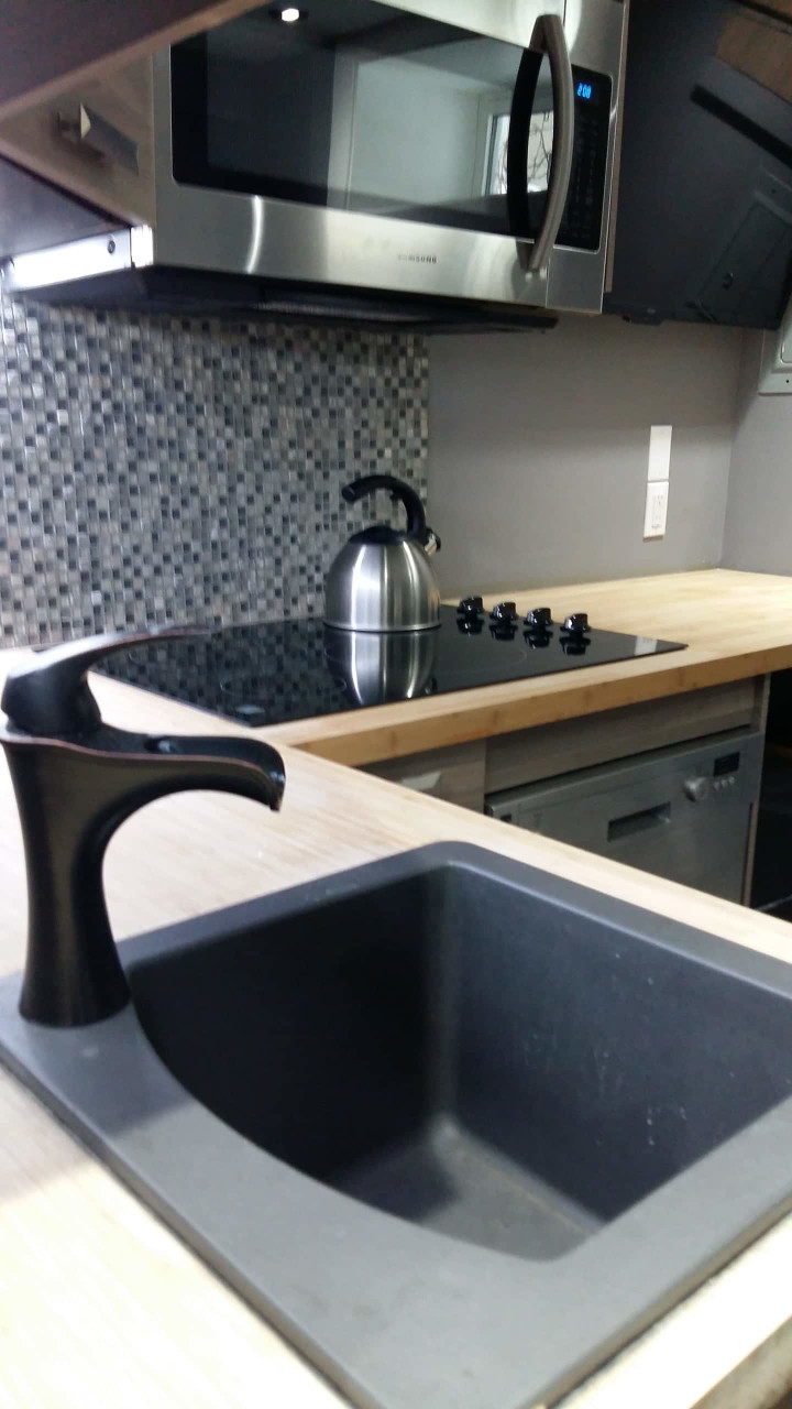Oldnorth Studio Apartment Steps Frm St.joe's & Uwo - London, Ontario