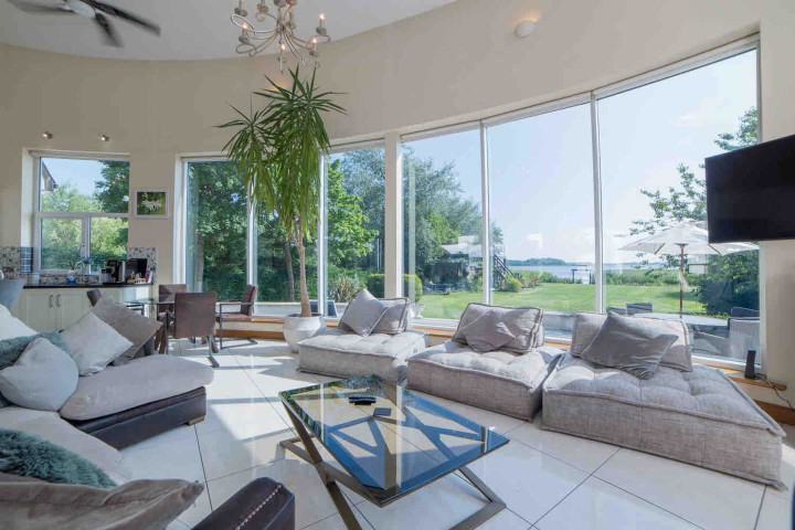 Villa Parfaite Avec Vue Sur Le Lac Et Jacuzzi 20+ - Aéroport international de Belfast (BFS)