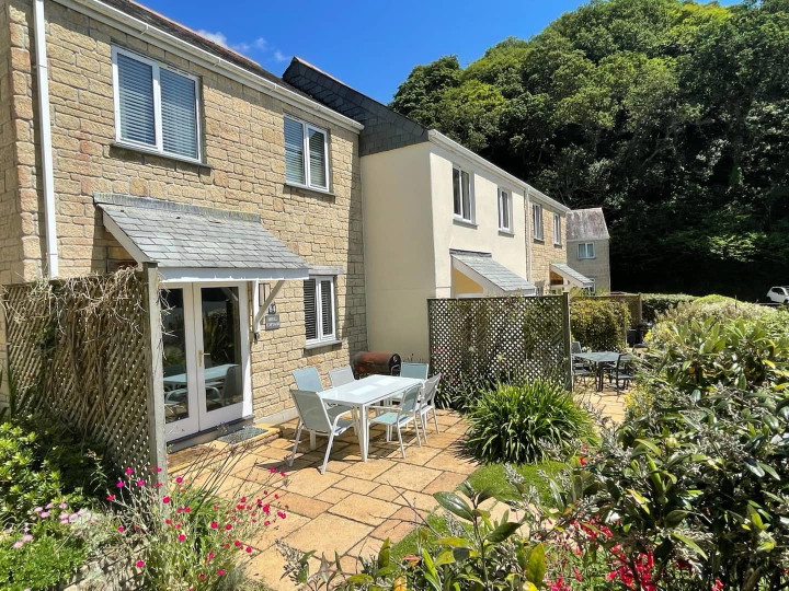 Shell Cottage | Falmouth Coastal Retreat (Sleep 4) - Falmouth
