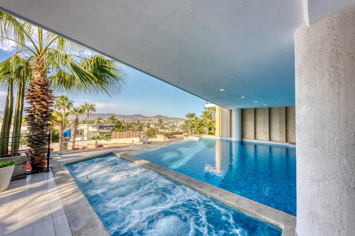 Walk To Marina | Luxury 3br | Pools, Gym - Cabo San Lucas