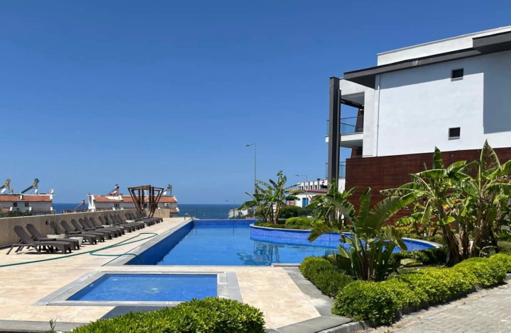 Havuz Kullanımlı Modern Daire - Kuşadası