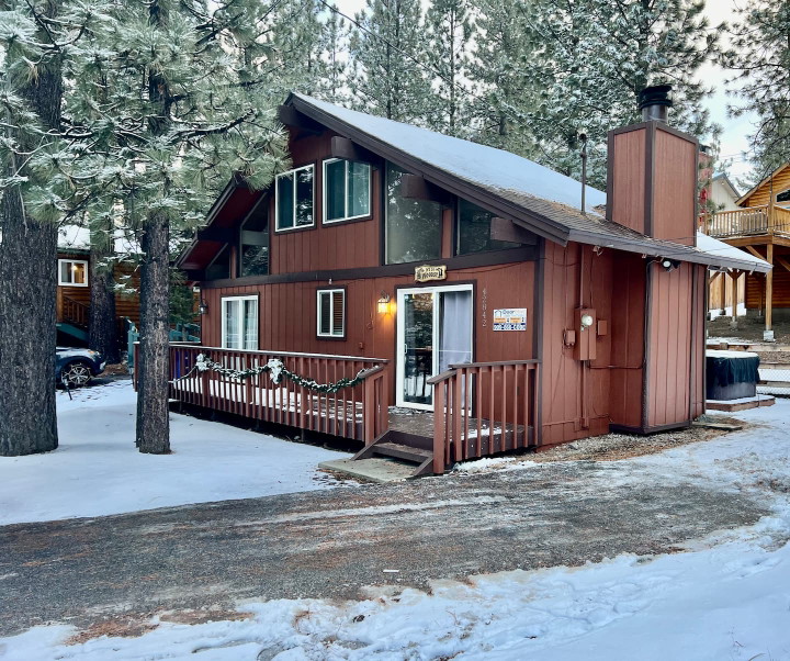 So Woodsy Cabin-spa | Ev Charger | Near Slopes - Big Bear Lake, CA