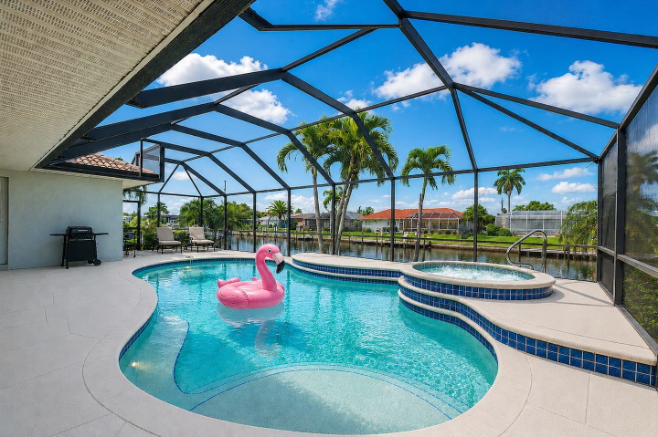 Punta Gorda Isles Pool/spa Home On Canal/ Bikes - Punta Gorda, FL