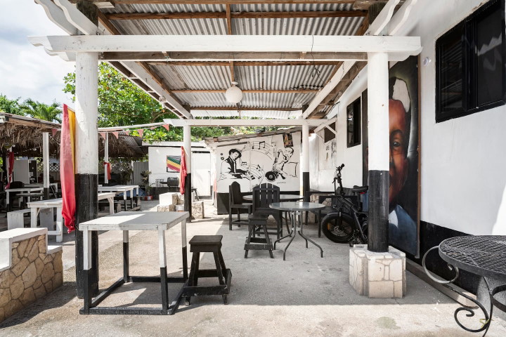Drifters @ One Mile On The Beach-room 2 - Negril