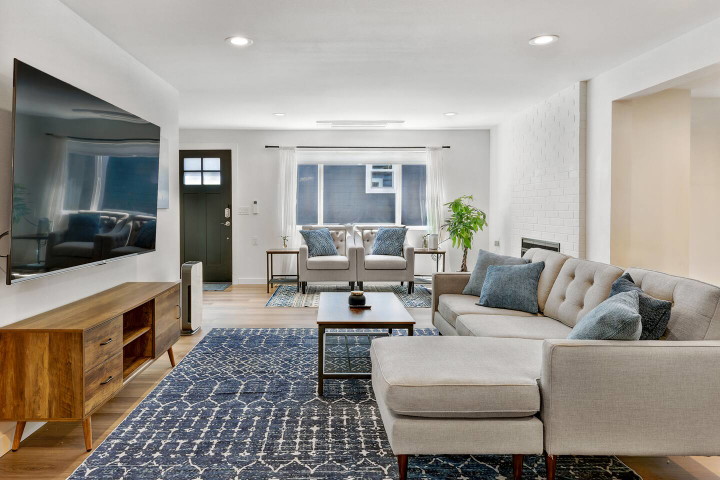 Modern West Seattle Suite  Ac  Sleeps 6 - Bainbridge Island, WA