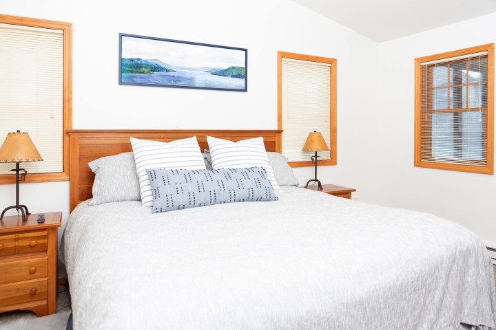 Spacious Townhouse - Lake Placid, Mirror Lake - Saranac Lake, NY