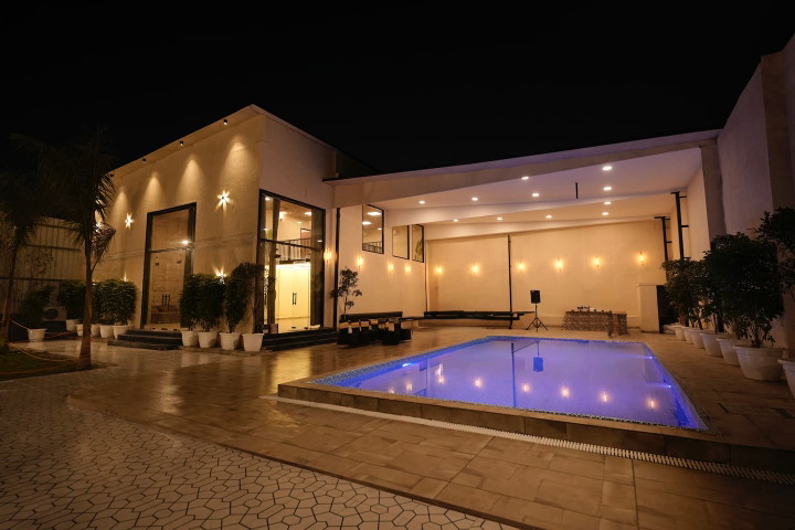 Dornix: Entire 4bhk With Pool In Sec23 - Gurugram