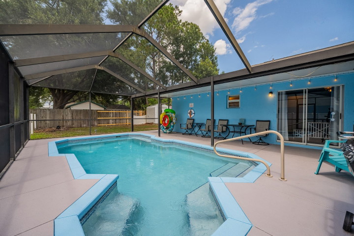 Disney Castle Cove (Pool & Community Boat Ramp) - Winter Haven, FL