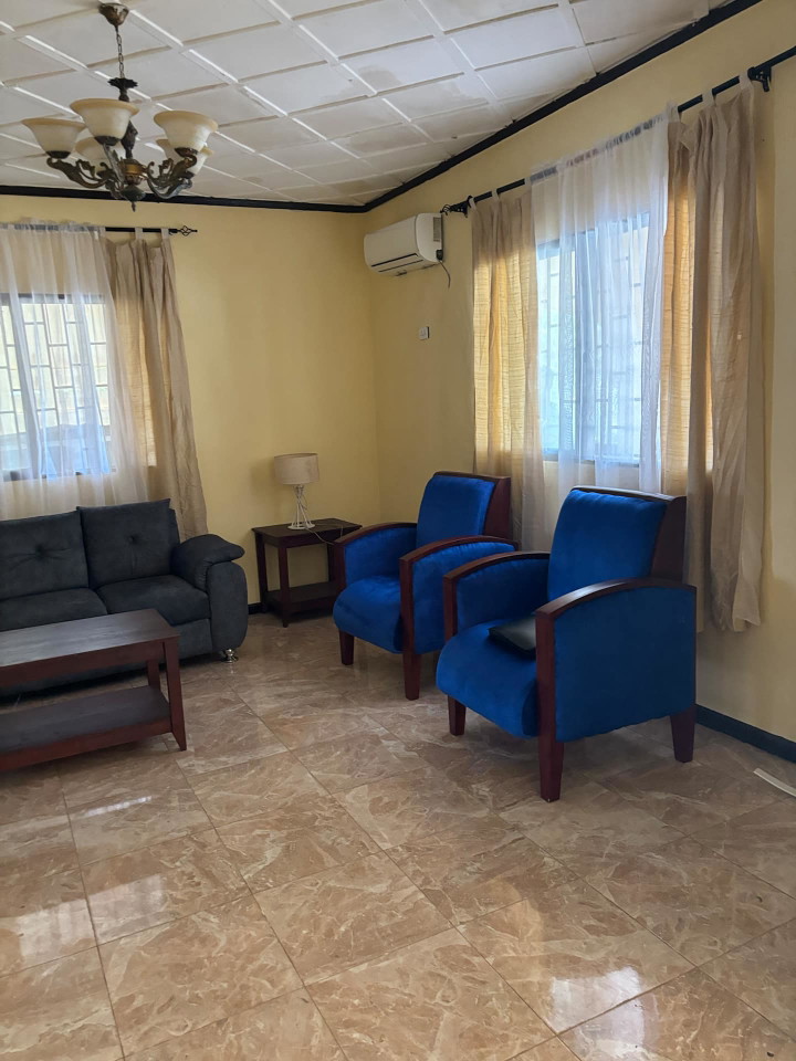 Lamonte Cozy Home. 3qbroom, 2.5 Ba, Sec, Fence/byd - Liberia