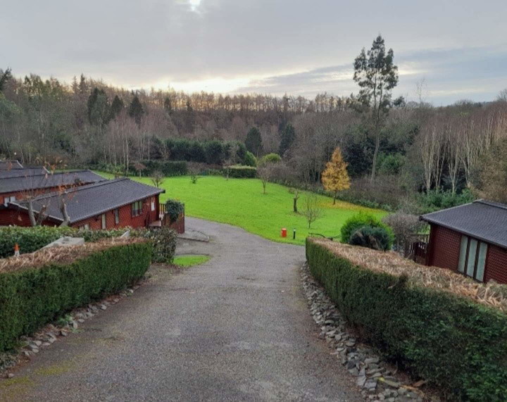 Waterfall Lodge Luxury Idyllic Log Cabin Astbury - Bridgnorth