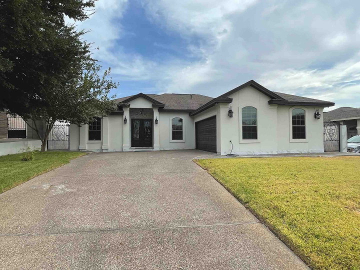 House In Los Agaves - Laredo