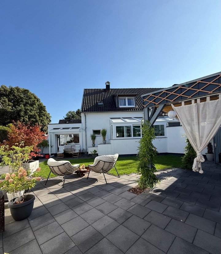 Nice Semi-detached House With Garden And Parking Area - Colonia