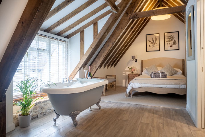 Luxury Thatched Cotswold Cottage, Amazing Location - Tewkesbury