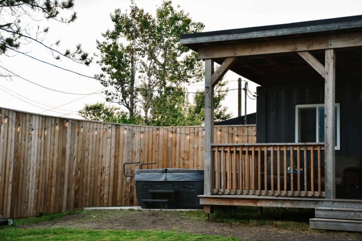 Waterfront Seacan Retreat W/ Hot Tub - New Brunswick