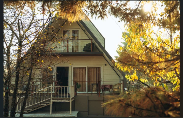Hushstay X Olive Chalet - A Designer's Hut - Gulmarg
