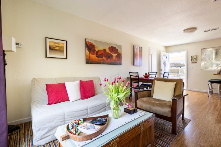 Manzanita Cottage In The Heart Of Silicon Valley - Santa Clara, CA
