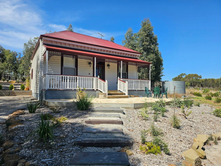 Charming Luxe Country Cottage - Bannockburn, Australia