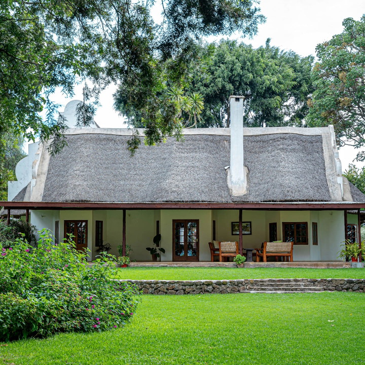 Spacious Cottage, Private Garden, Pool, Hells Gate - Kenia