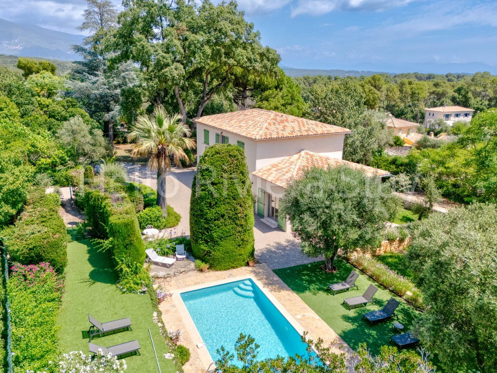 Beautiful Provençal Bastide With Pool - Valbonne