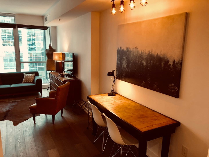 Mid Century Condo  Steps From Parliament Hill - Ottawa