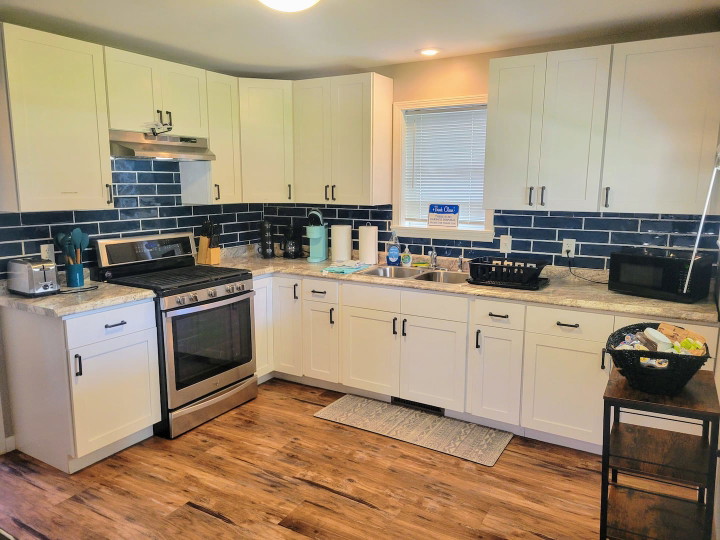 Steps To Downtown, King Bed, Pet Friendly! - Ottawa, IL