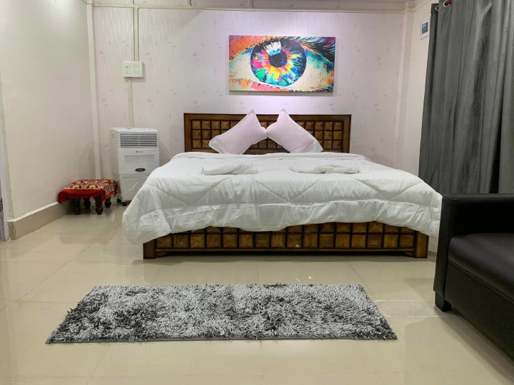Pd Inn, Newly Built-up, Sleeps 5, Free Car Parking - Guwahati
