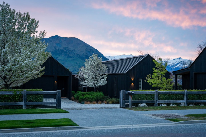 Roys Peak House, Architectural Gem In Wanaka - Wanaka