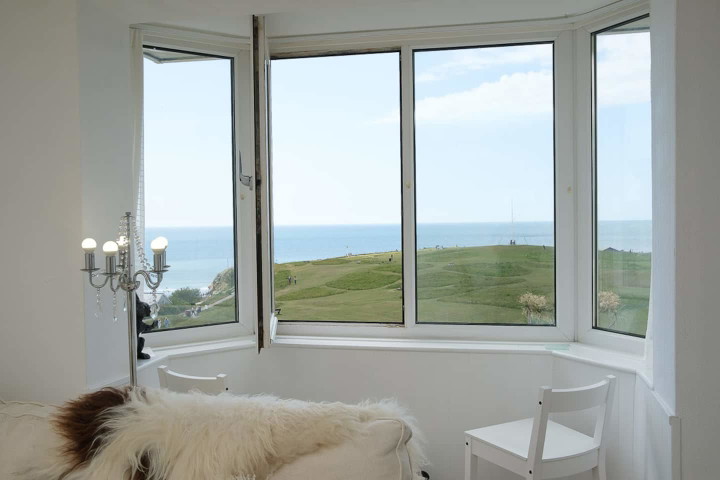 Comfy Beachfront Apartment With Parking Bude - Bude