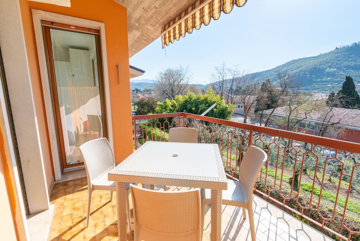 Apt. X 4, Wifi, Parking, 10 Min. From The Center - Garda