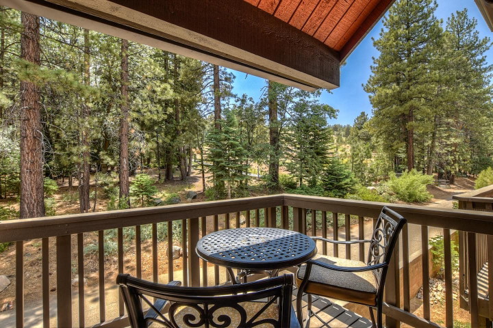 Walk To Snow Summit! National Forest & Ski Slope Views! Close To Hiking Trails! - Big Bear Lake, CA