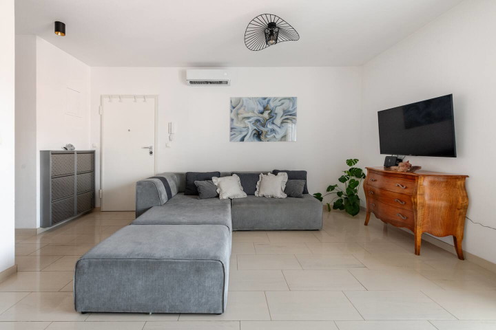 Enticing Holiday Home In Trogir Near Sea Beach - Trogir