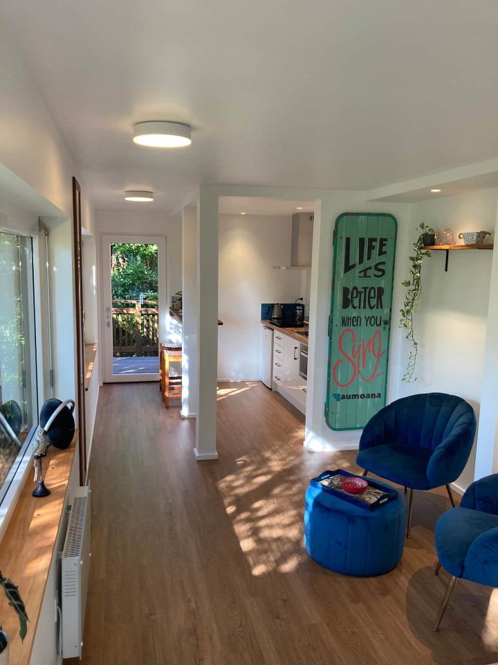 Ruru's Den (Raglan, Whale Bay/indicators) - Raglan