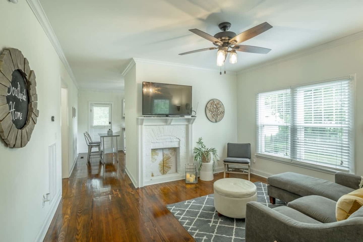 2 Bedrooms, 1 Bath, Cozy Kitchen, Living Room And Game Room/ Multipurpose Room. - Chattanooga, TN