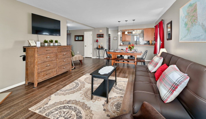Classic Ak Townhome 2br/2ba - Alaska