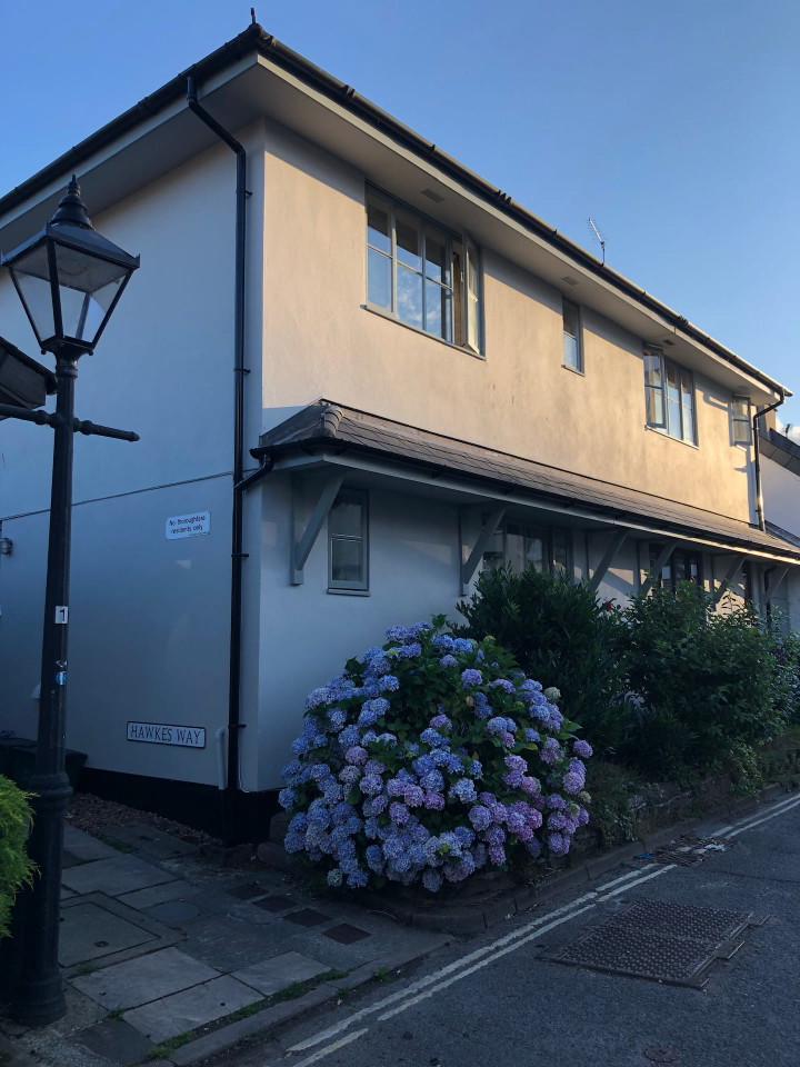2 Hawkes Way - Totnes