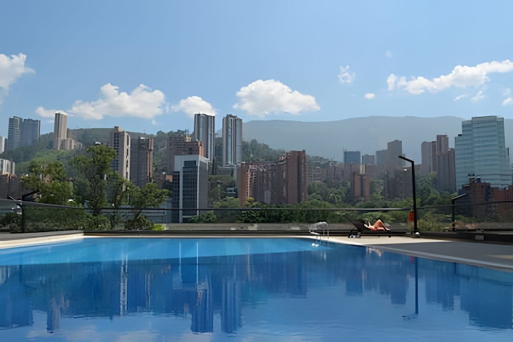 Appartement Ultra Raffiné à Poblado / Piscine / Ac / Gym - Sabaneta