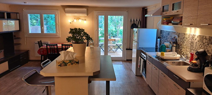 Logement T2 Spacieux Et Calme, Avec Terrasse - Saint-Paul-Trois-Châteaux
