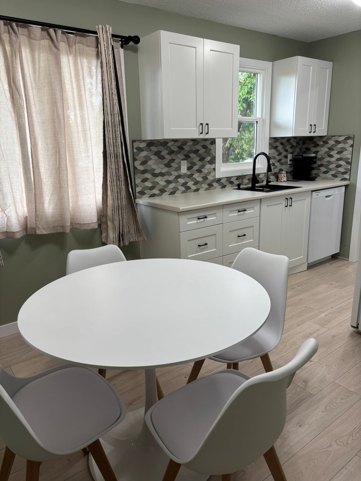 3 Bedroom Boho Chic Suite - North Battleford