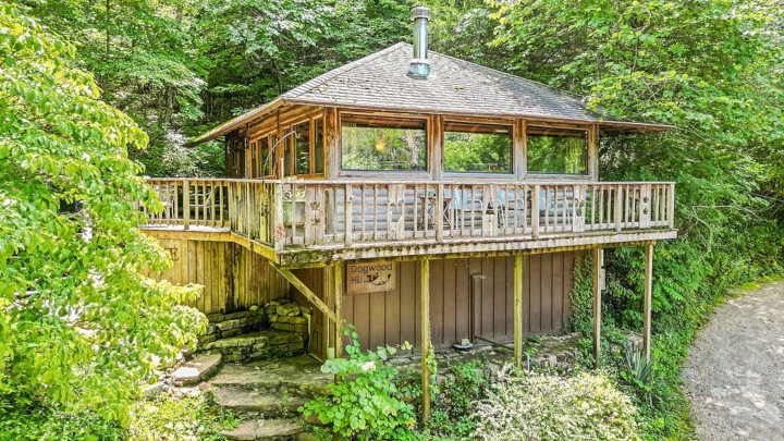 Historic Cabin, Peaceful, Waterside, Patio Firepit - Eureka Springs, AR