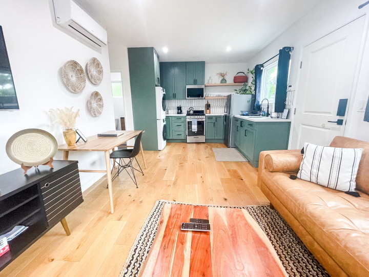 Brand New Bungalow With Tons Of Light W/parking ! - Los Angeles