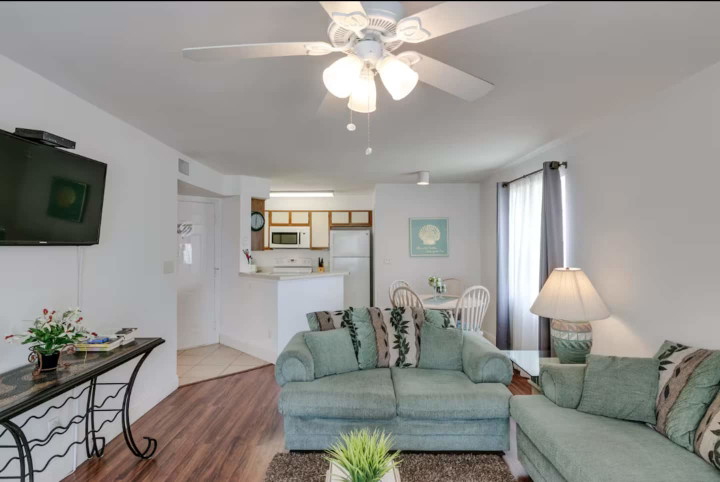 Charming Coastal Escape - Melbourne Beach, FL
