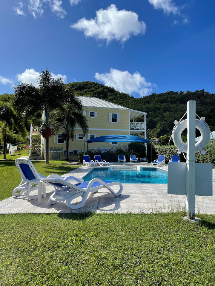 2-bed 2-bath Villa. Pool Views. Near 5 Beaches. - Antigua-et-Barbuda