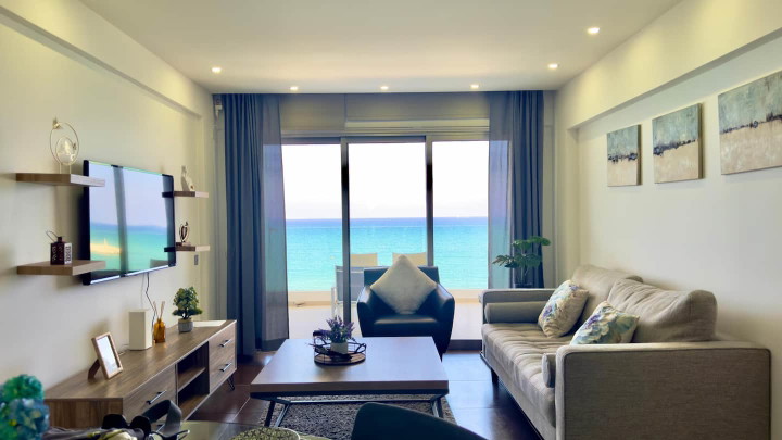 Deyar Sea View Apartment With Pool - Larnaca